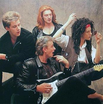 1451. It Bites - Popscene